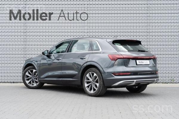 Pelēks Audi E-Tron 2023 Rīga, ar dzinēja tilpumu 0.00 L un nobraukumu 78 tūkst. km par 38150 €, foto 3 vietnē AUTOMOTO.COM.LV