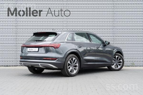 Pelēks Audi E-Tron 2023 Rīga, ar dzinēja tilpumu 0.00 L un nobraukumu 78 tūkst. km par 38150 €, foto 4 vietnē AUTOMOTO.COM.LV