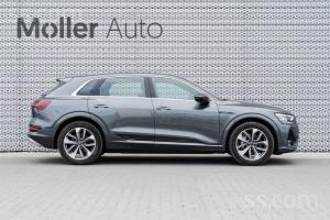 Grey Audi E-Tron 2023 in Riga, with an engine capacity of 0.00 L and mileage of 78 thousand km for 38150 €, photo 6 on AUTOMOTO.COM.LV
