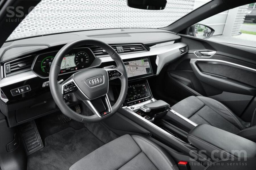 Grey Audi E-Tron 2023 in Riga, with an engine capacity of 0.00 L and mileage of 78 thousand km for 38150 €, photo 11 on AUTOMOTO.COM.LV