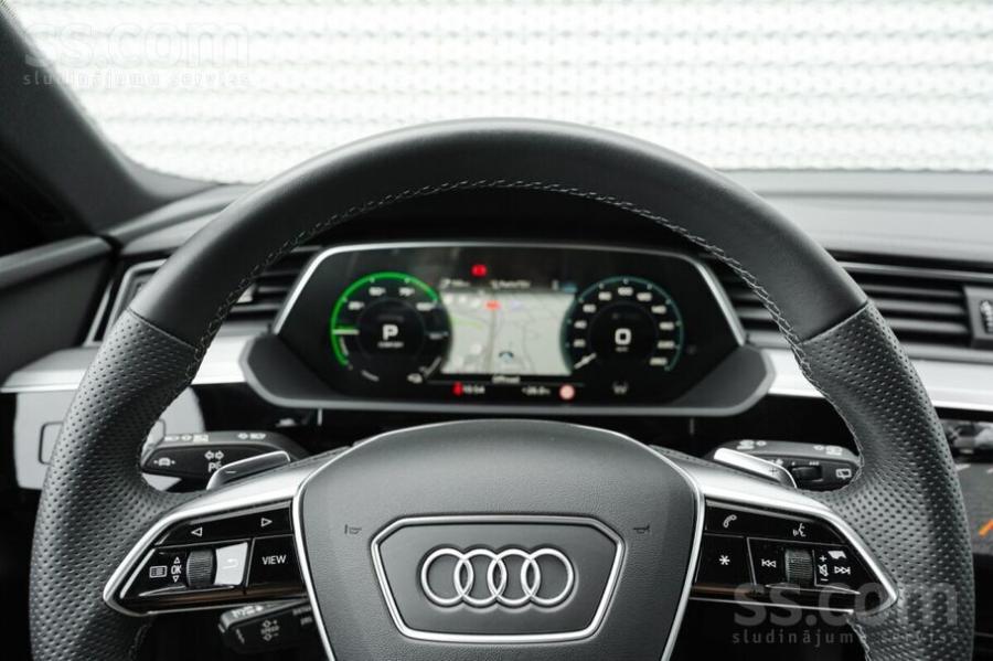 Grey Audi E-Tron 2023 in Riga, with an engine capacity of 0.00 L and mileage of 78 thousand km for 38150 €, photo 19 on AUTOMOTO.COM.LV