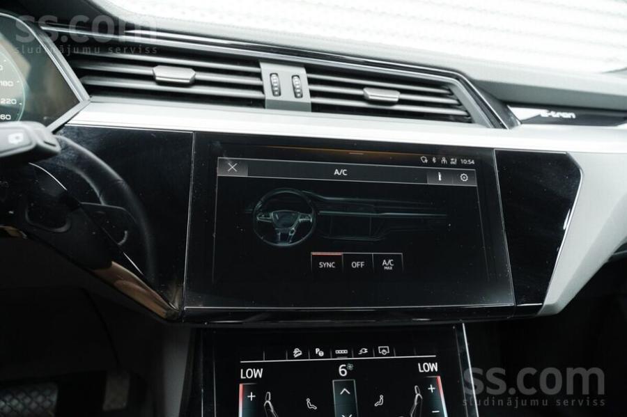 Grey Audi E-Tron 2023 in Riga, with an engine capacity of 0.00 L and mileage of 78 thousand km for 38150 €, photo 22 on AUTOMOTO.COM.LV