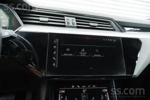 Grey Audi E-Tron 2023 in Riga, with an engine capacity of 0.00 L and mileage of 78 thousand km for 38150 €, photo 25 on AUTOMOTO.COM.LV