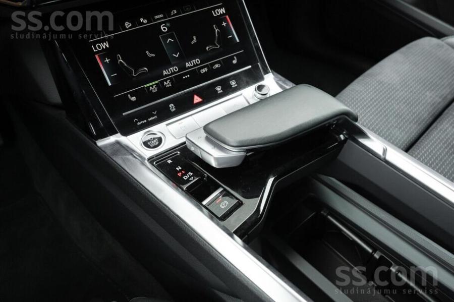 Grey Audi E-Tron 2023 in Riga, with an engine capacity of 0.00 L and mileage of 78 thousand km for 38150 €, photo 32 on AUTOMOTO.COM.LV