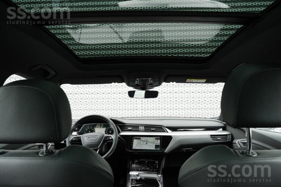 Grey Audi E-Tron 2023 in Riga, with an engine capacity of 0.00 L and mileage of 78 thousand km for 38150 €, photo 34 on AUTOMOTO.COM.LV