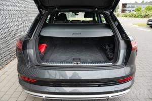 Grey Audi E-Tron 2023 in Riga, with an engine capacity of 0.00 L and mileage of 78 thousand km for 38150 €, photo 35 on AUTOMOTO.COM.LV