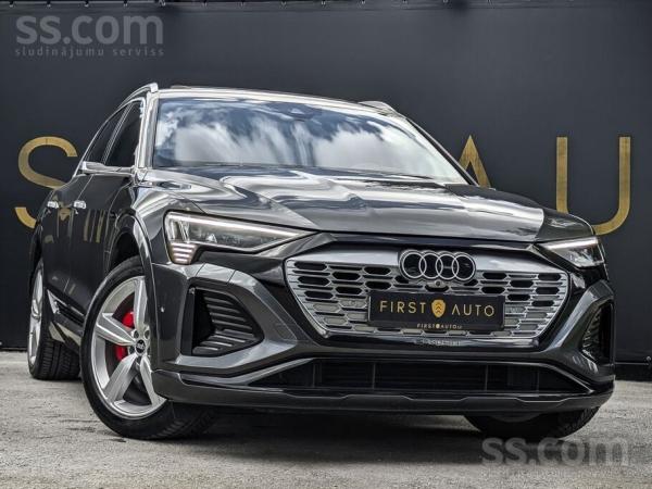 Pelēks Audi E-Tron 2023 Tukums, ar dzinēja tilpumu 0.00 L un nobraukumu 52 tūkst. km par 49990 €, foto 1 vietnē AUTOMOTO.COM.LV
