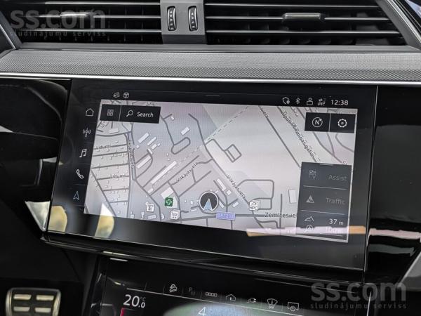Pelēks Audi E-Tron 2023 Tukums, ar dzinēja tilpumu 0.00 L un nobraukumu 52 tūkst. km par 49990 €, foto 9 vietnē AUTOMOTO.COM.LV