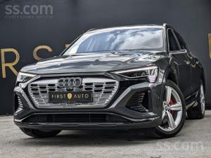 Pelēks Audi E-Tron 2023 Tukums, ar dzinēja tilpumu 0.00 L un nobraukumu 52 tūkst. km par 49990 €, foto 3 vietnē AUTOMOTO.COM.LV