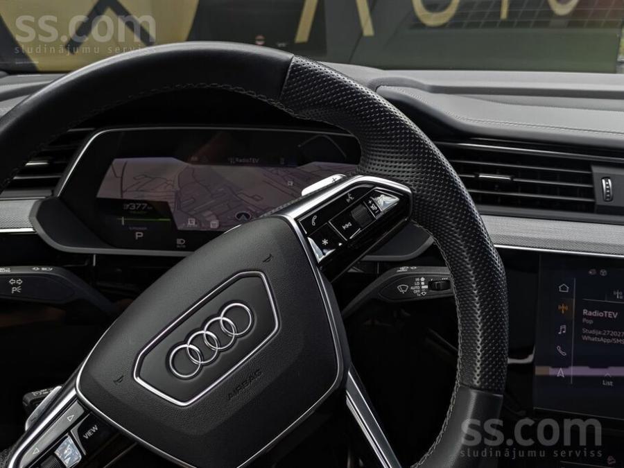 Pelēks Audi E-Tron 2023 Tukums, ar dzinēja tilpumu 0.00 L un nobraukumu 52 tūkst. km par 49990 €, foto 9 vietnē AUTOMOTO.COM.LV