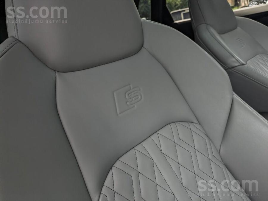Pelēks Audi E-Tron 2023 Tukums, ar dzinēja tilpumu 0.00 L un nobraukumu 52 tūkst. km par 49990 €, foto 14 vietnē AUTOMOTO.COM.LV