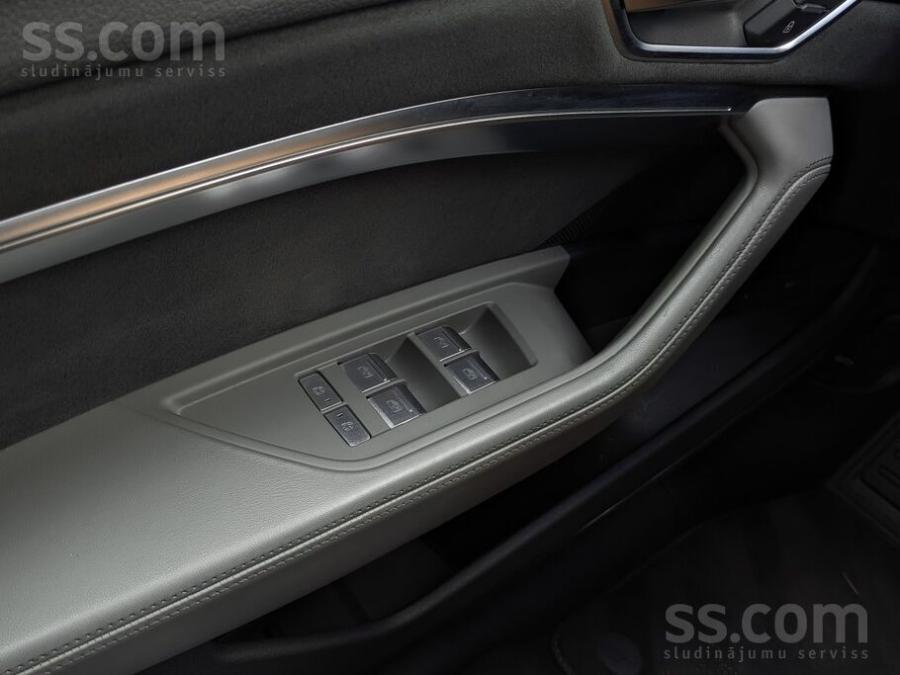 Pelēks Audi E-Tron 2023 Tukums, ar dzinēja tilpumu 0.00 L un nobraukumu 52 tūkst. km par 49990 €, foto 30 vietnē AUTOMOTO.COM.LV
