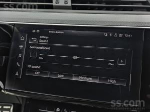Pelēks Audi E-Tron 2023 Tukums, ar dzinēja tilpumu 0.00 L un nobraukumu 52 tūkst. km par 49990 €, foto 33 vietnē AUTOMOTO.COM.LV