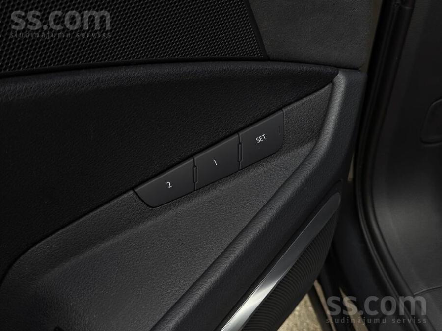 Pelēks Audi E-Tron 2023 Tukums, ar dzinēja tilpumu 0.00 L un nobraukumu 52 tūkst. km par 49990 €, foto 35 vietnē AUTOMOTO.COM.LV