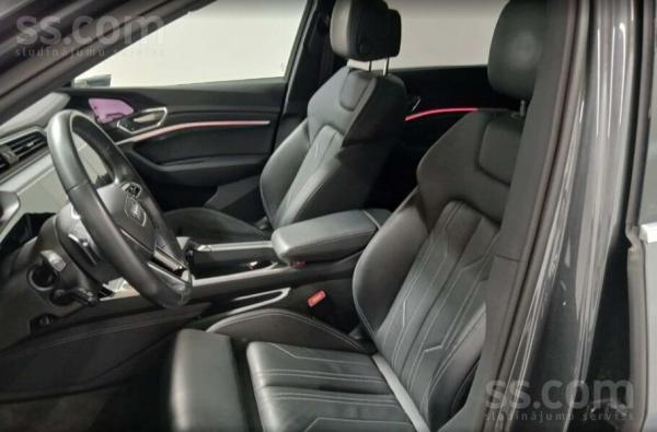 Grey Audi E-Tron 2023 in Tukums, with an engine capacity of 0.00 L and mileage of 132 thousand km for 39990 €, photo 3 on AUTOMOTO.COM.LV