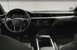 Grey Audi E-Tron 2023 in Tukums, with an engine capacity of 0.00 L and mileage of 132 thousand km for 39990 €, photo 6 on AUTOMOTO.COM.LV