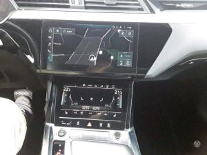 Pelēks Audi E-Tron 2023 Viļņa, ar dzinēja tilpumu 0.00 L un nobraukumu 54 tūkst. km par 36490 €, foto 10 vietnē AUTOMOTO.COM.LV