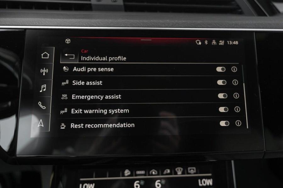 Grey Audi E-Tron 2023 in Vilnius, with an engine capacity of 0.00 L and mileage of 48 thousand km for 38300 €, photo 18 on AUTOMOTO.COM.LV