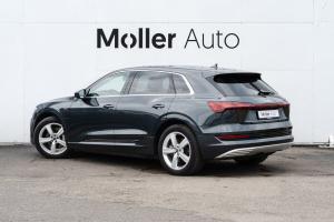Grey Audi E-Tron 2023 in Riga, with an engine capacity of 0.00 L and mileage of 37 thousand km for 38900 €, photo 4 on AUTOMOTO.COM.LV