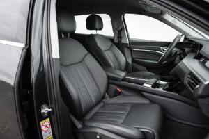 Grey Audi E-Tron 2023 in Riga, with an engine capacity of 0.00 L and mileage of 37 thousand km for 38900 €, photo 8 on AUTOMOTO.COM.LV