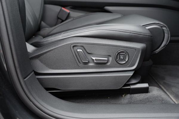 Pelēks Audi E-Tron 2023 Rīga, ar dzinēja tilpumu 0.00 L un nobraukumu 37 tūkst. km par 38900 €, foto 9 vietnē AUTOMOTO.COM.LV