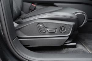 Grey Audi E-Tron 2023 in Riga, with an engine capacity of 0.00 L and mileage of 37 thousand km for 38900 €, photo 9 on AUTOMOTO.COM.LV