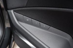 Grey Audi E-Tron 2023 in Riga, with an engine capacity of 0.00 L and mileage of 37 thousand km for 38900 €, photo 10 on AUTOMOTO.COM.LV