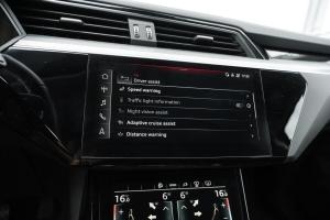 Grey Audi E-Tron 2023 in Riga, with an engine capacity of 0.00 L and mileage of 37 thousand km for 38900 €, photo 33 on AUTOMOTO.COM.LV
