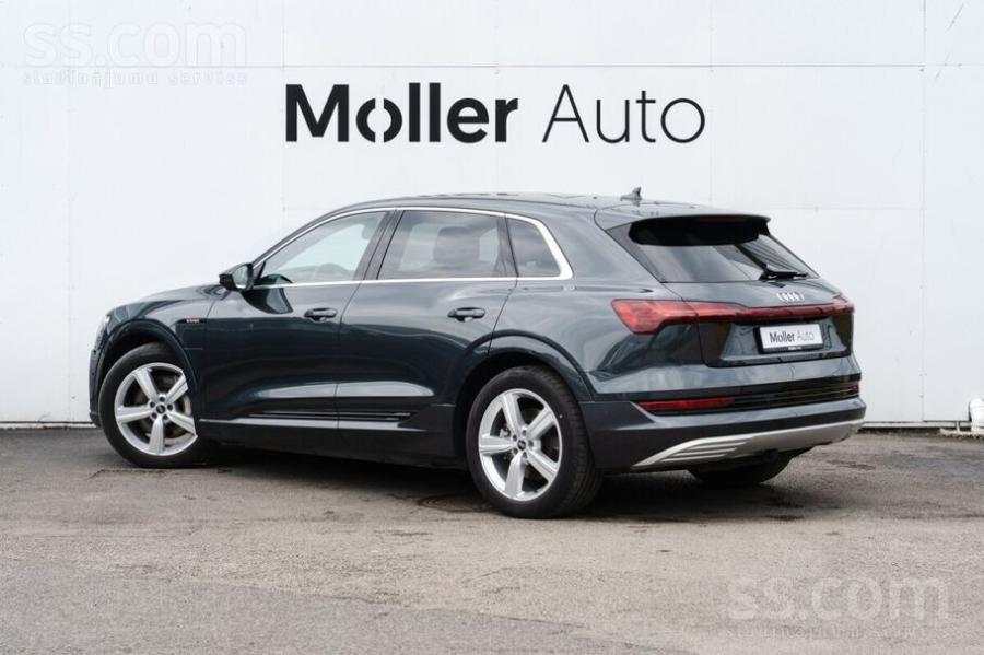 Pelēks Audi E-Tron 2023 Rīga, ar dzinēja tilpumu 0.00 L un nobraukumu 37 tūkst. km par 38900 €, foto 4 vietnē AUTOMOTO.COM.LV