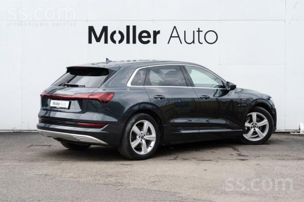 Pelēks Audi E-Tron 2023 Rīga, ar dzinēja tilpumu 0.00 L un nobraukumu 37 tūkst. km par 38900 €, foto 5 vietnē AUTOMOTO.COM.LV