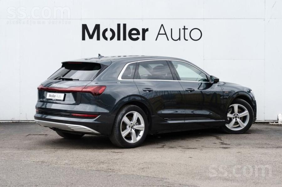 Pelēks Audi E-Tron 2023 Rīga, ar dzinēja tilpumu 0.00 L un nobraukumu 37 tūkst. km par 38900 €, foto 5 vietnē AUTOMOTO.COM.LV