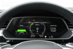 Pelēks Audi E-Tron 2023 Rīga, ar dzinēja tilpumu 0.00 L un nobraukumu 37 tūkst. km par 38900 €, foto 20 vietnē AUTOMOTO.COM.LV