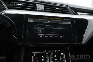Pelēks Audi E-Tron 2023 Rīga, ar dzinēja tilpumu 0.00 L un nobraukumu 37 tūkst. km par 38900 €, foto 25 vietnē AUTOMOTO.COM.LV