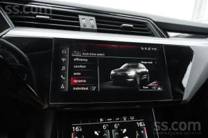 Pelēks Audi E-Tron 2023 Rīga, ar dzinēja tilpumu 0.00 L un nobraukumu 37 tūkst. km par 38900 €, foto 29 vietnē AUTOMOTO.COM.LV