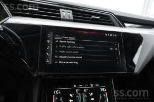 Pelēks Audi E-Tron 2023 Rīga, ar dzinēja tilpumu 0.00 L un nobraukumu 37 tūkst. km par 38900 €, foto 33 vietnē AUTOMOTO.COM.LV