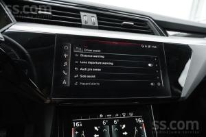 Pelēks Audi E-Tron 2023 Rīga, ar dzinēja tilpumu 0.00 L un nobraukumu 37 tūkst. km par 38900 €, foto 34 vietnē AUTOMOTO.COM.LV