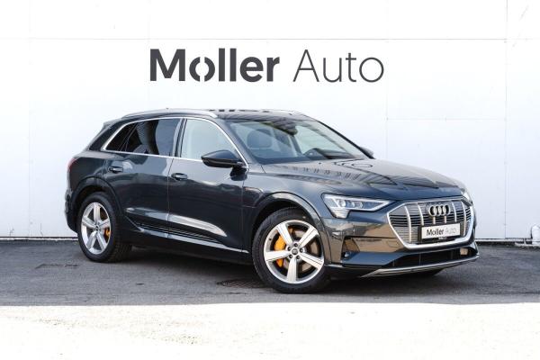 Pelēks Audi E-Tron 2023 Rīga, ar dzinēja tilpumu 0.00 L un nobraukumu 48 tūkst. km par 38500 €, foto 1 vietnē AUTOMOTO.COM.LV