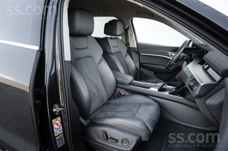 Pelēks Audi E-Tron 2023 Rīga, ar dzinēja tilpumu 0.00 L un nobraukumu 48 tūkst. km par 38500 €, foto 7 vietnē AUTOMOTO.COM.LV