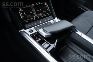 Pelēks Audi E-Tron 2023 Rīga, ar dzinēja tilpumu 0.00 L un nobraukumu 48 tūkst. km par 38500 €, foto 24 vietnē AUTOMOTO.COM.LV