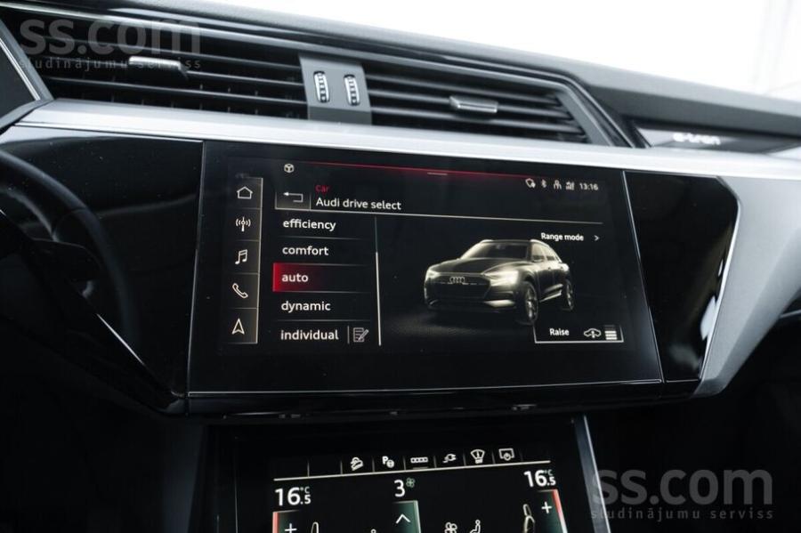 Pelēks Audi E-Tron 2023 Rīga, ar dzinēja tilpumu 0.00 L un nobraukumu 48 tūkst. km par 38500 €, foto 31 vietnē AUTOMOTO.COM.LV
