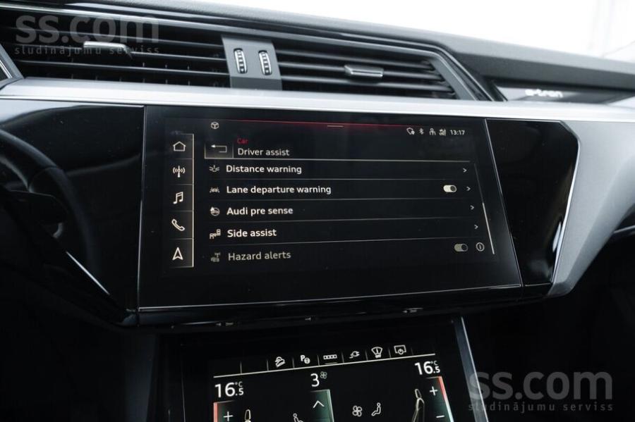 Pelēks Audi E-Tron 2023 Rīga, ar dzinēja tilpumu 0.00 L un nobraukumu 48 tūkst. km par 38500 €, foto 36 vietnē AUTOMOTO.COM.LV