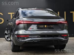 Серый Ауди E-Tron 2023 в Тукумс, объемом двигателя 0.00 л и пробегом 132 тыс. км за 39990 €, фото 4 на AUTOMOTO.COM.LV