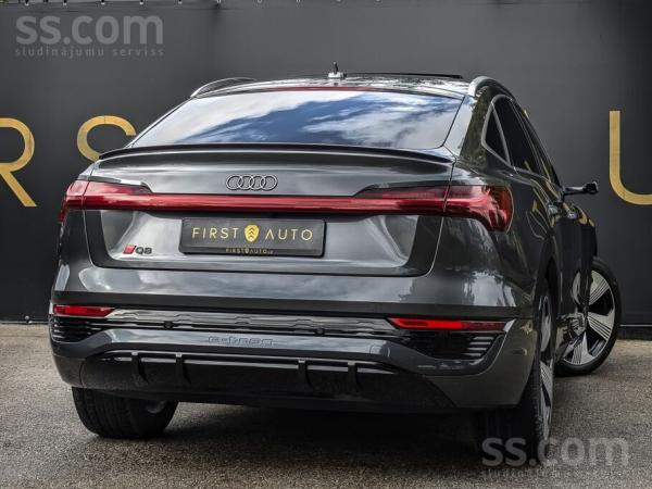 Grey Audi E-Tron 2023 in Tukums, with an engine capacity of 0.00 L and mileage of 132 thousand km for 39990 €, photo 5 on AUTOMOTO.COM.LV