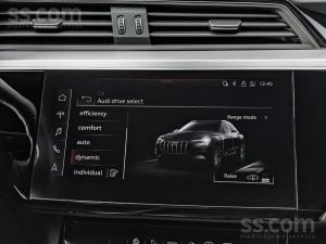 Серый Ауди E-Tron 2023 в Тукумс, объемом двигателя 0.00 л и пробегом 132 тыс. км за 39990 €, фото 14 на AUTOMOTO.COM.LV