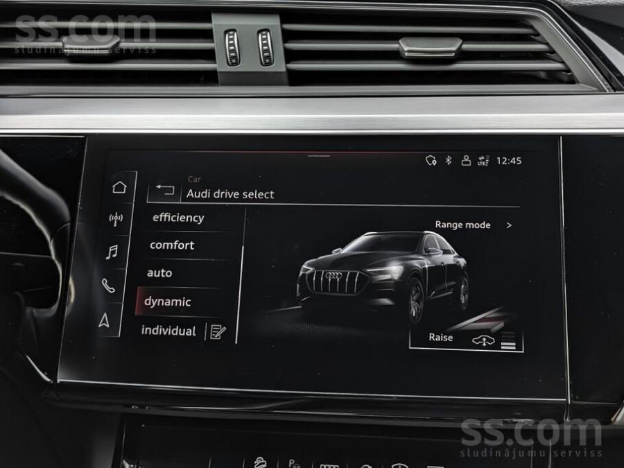 Серый Ауди E-Tron 2023 в Тукумс, объемом двигателя 0.00 л и пробегом 132 тыс. км за 39990 €, фото 14 на AUTOMOTO.COM.LV
