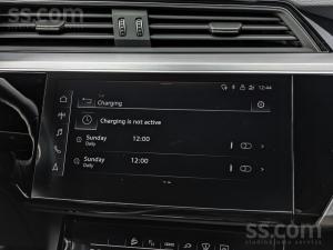 Серый Ауди E-Tron 2023 в Тукумс, объемом двигателя 0.00 л и пробегом 132 тыс. км за 39990 €, фото 21 на AUTOMOTO.COM.LV