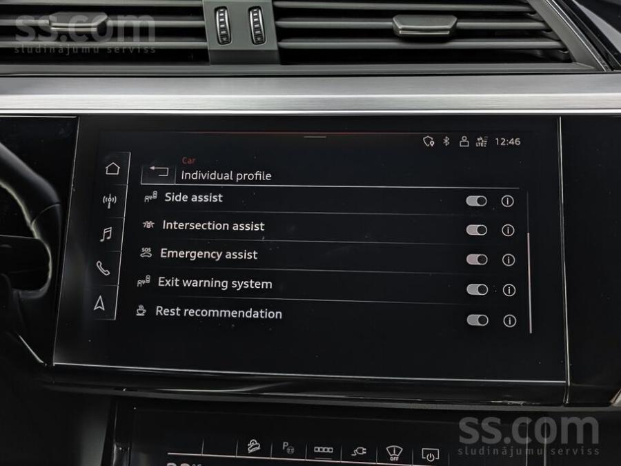 Серый Ауди E-Tron 2023 в Тукумс, объемом двигателя 0.00 л и пробегом 132 тыс. км за 39990 €, фото 25 на AUTOMOTO.COM.LV