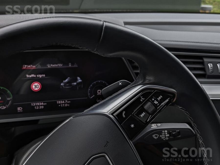 Серый Ауди E-Tron 2023 в Тукумс, объемом двигателя 0.00 л и пробегом 132 тыс. км за 39990 €, фото 34 на AUTOMOTO.COM.LV