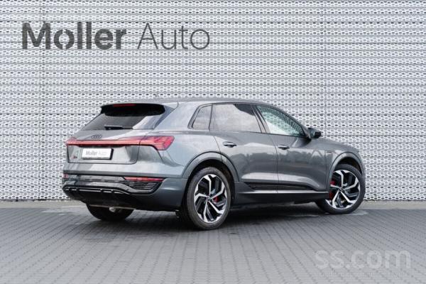 Pelēks Audi E-Tron 2024 Rīga, ar dzinēja tilpumu 0.00 L un nobraukumu 73 tūkst. km par 64100 €, foto 4 vietnē AUTOMOTO.COM.LV
