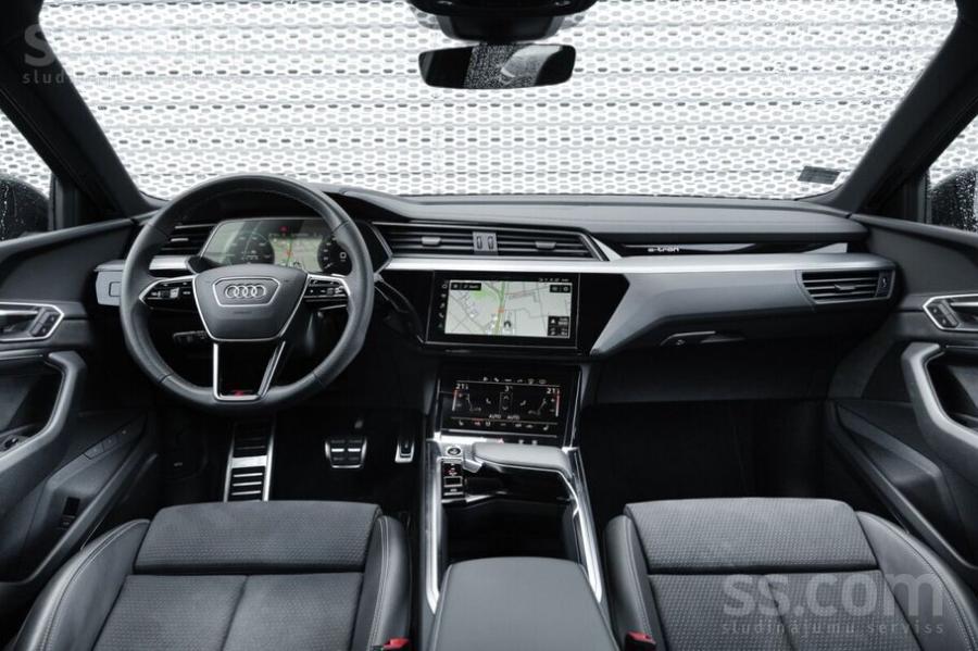 Grey Audi E-Tron 2024 in Riga, with an engine capacity of 0.00 L and mileage of 73 thousand km for 64100 €, photo 7 on AUTOMOTO.COM.LV